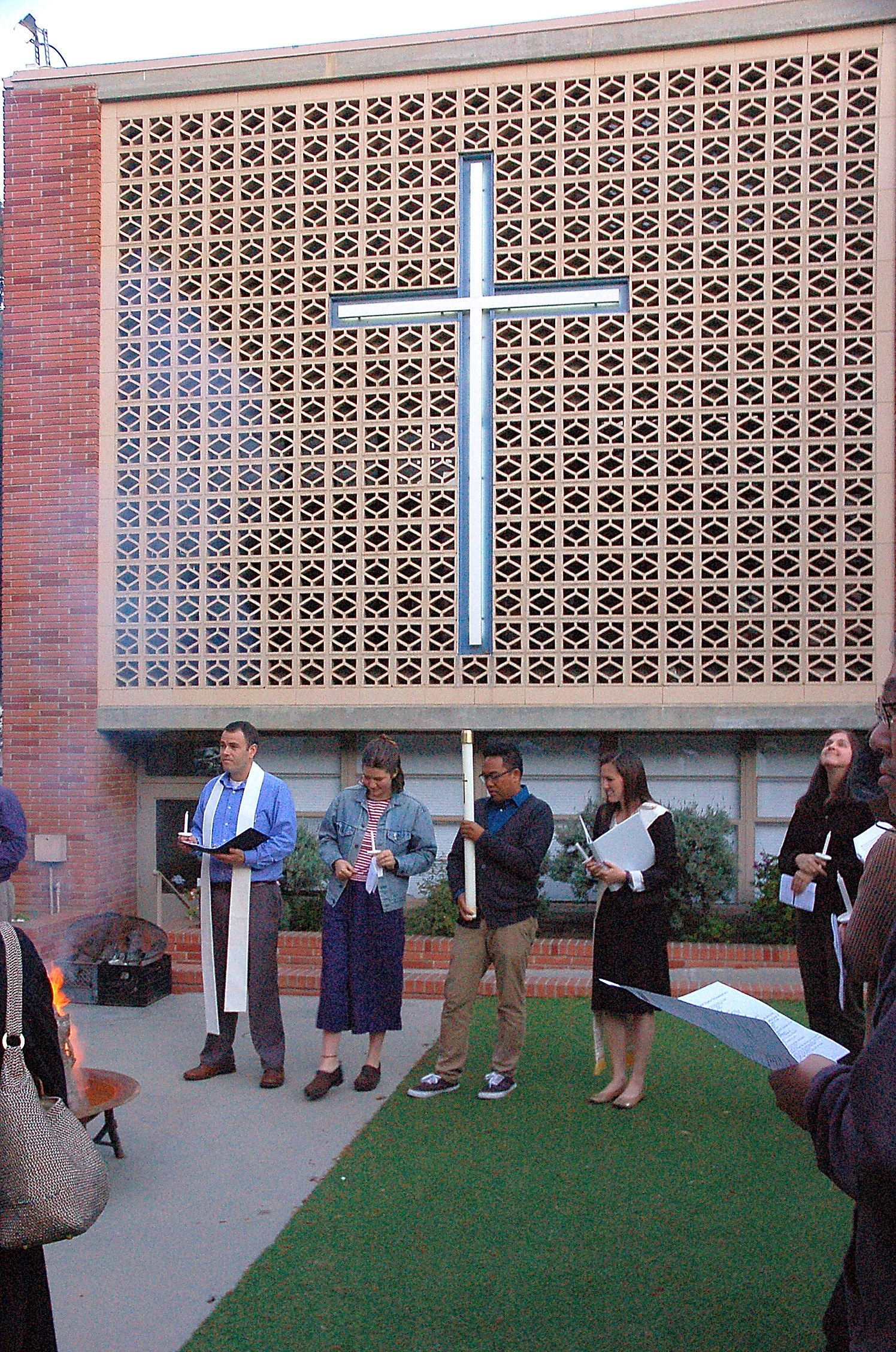 Easter Vigil 001 – FIRST UNITED METHODIST CHURCH OF SANTA MONICA